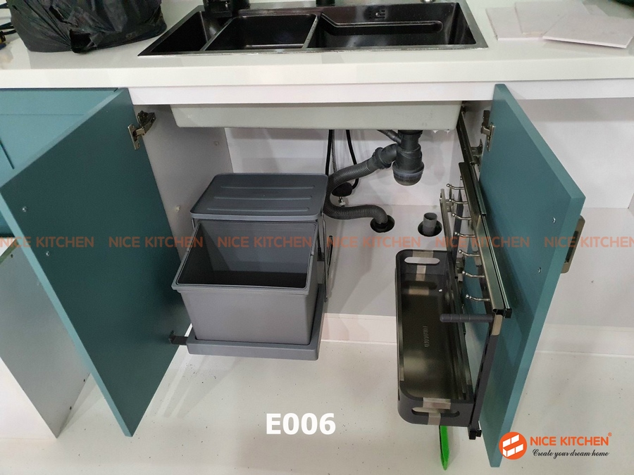 Thùng rác đơn gắn cánh EUROGOLD E006